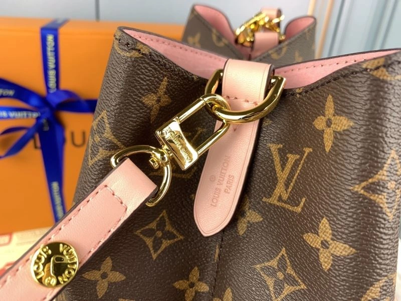 Top match Louis Vuitton Bucket Bags