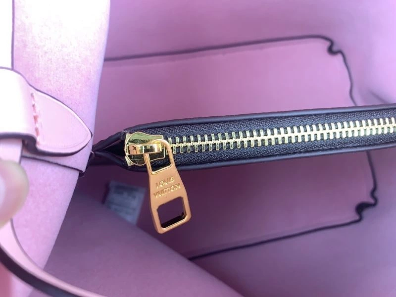 Top match Louis Vuitton Bucket Bags