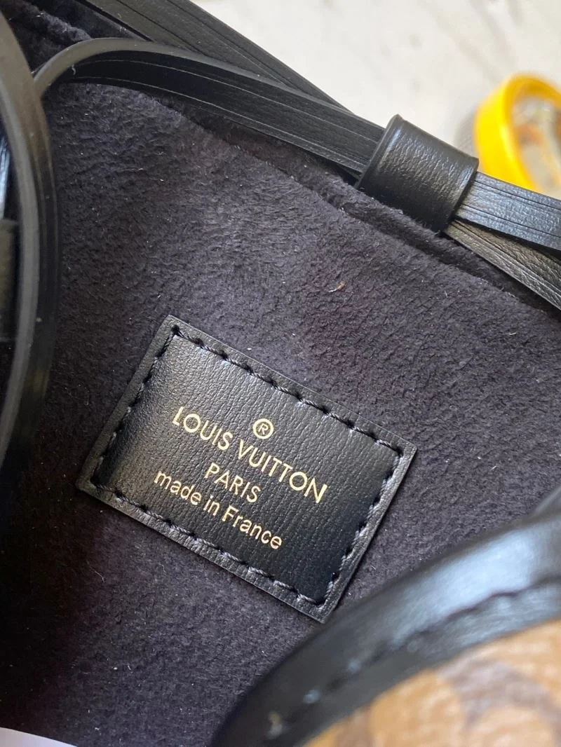 Low-cost Louis Vuitton Bucket Bags