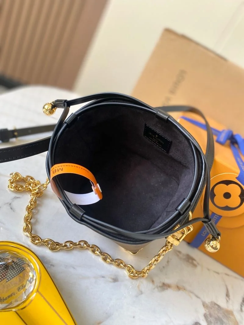 Low-cost Louis Vuitton Bucket Bags