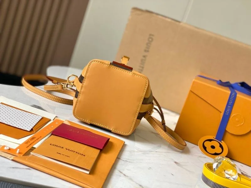 Brand-authenticated Louis Vuitton Bucket Bags