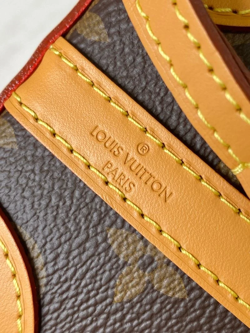Brand-authenticated Louis Vuitton Bucket Bags