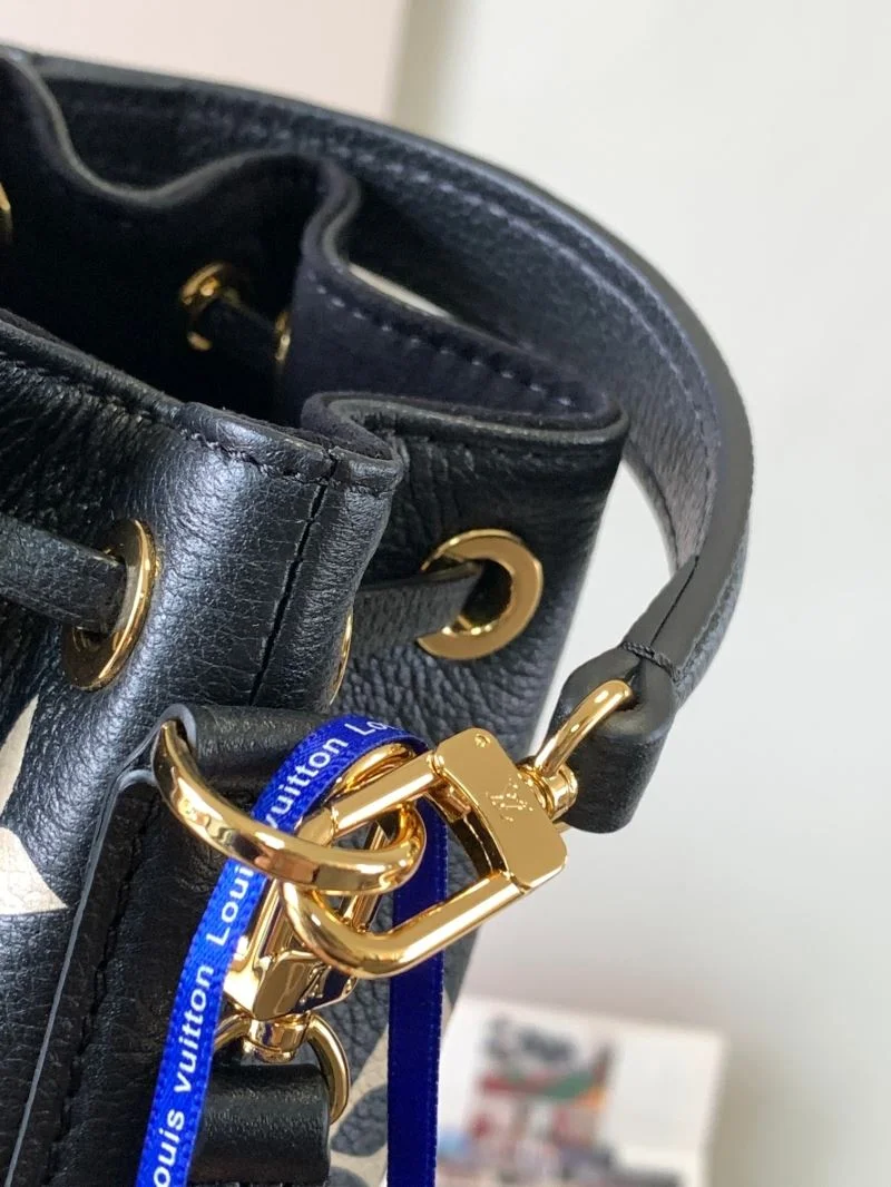 Top match Louis Vuitton Bucket Bags