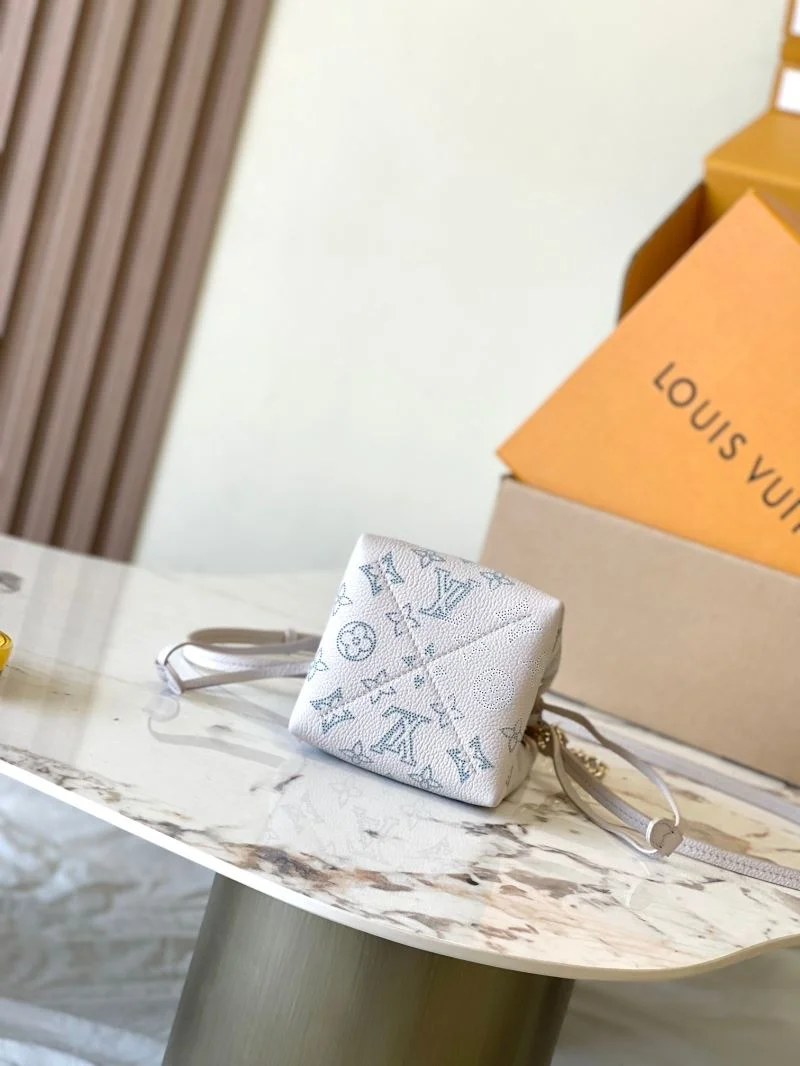 Low-cost Louis Vuitton Bucket Bags