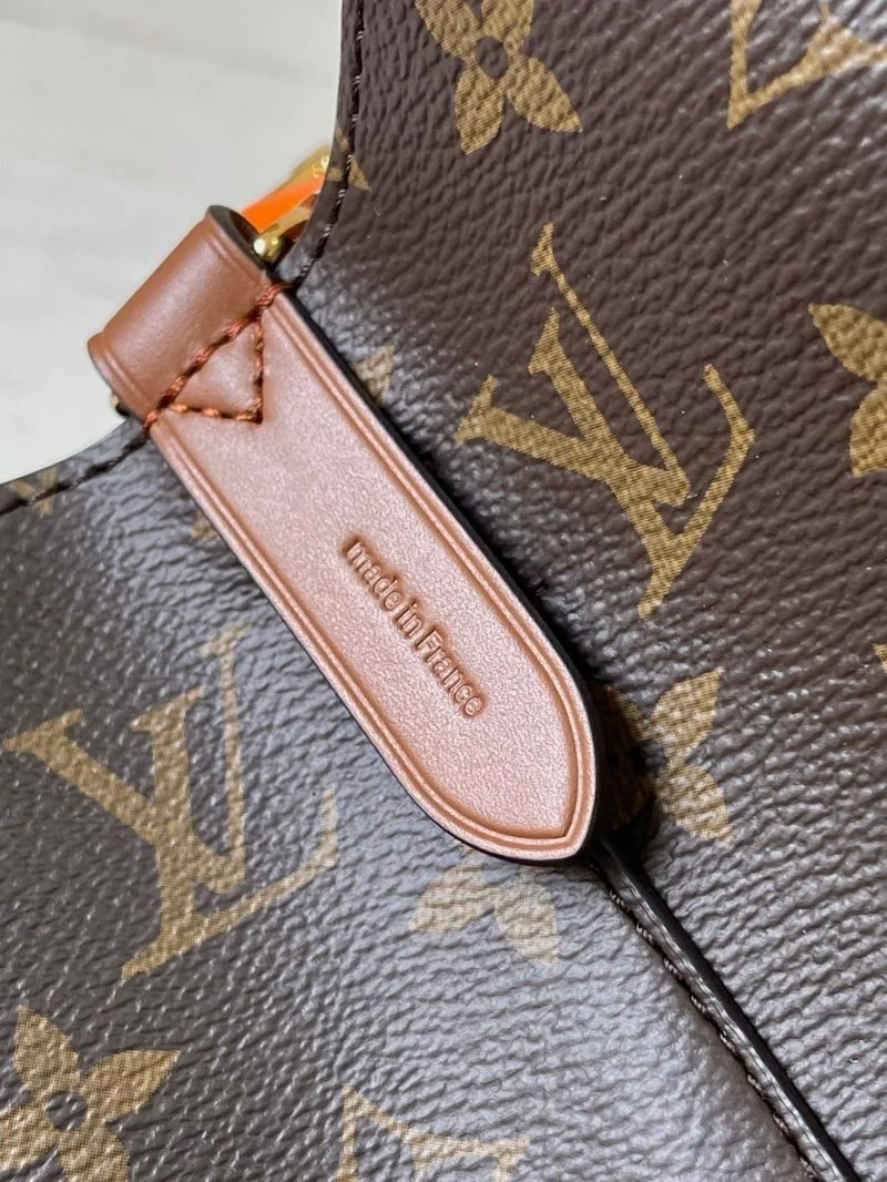 Brand-authenticated Louis Vuitton Bucket Bags