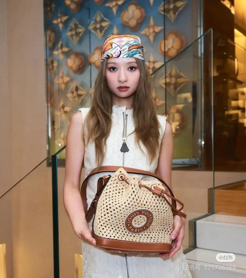 Brand-authenticated Louis Vuitton Bucket Bags