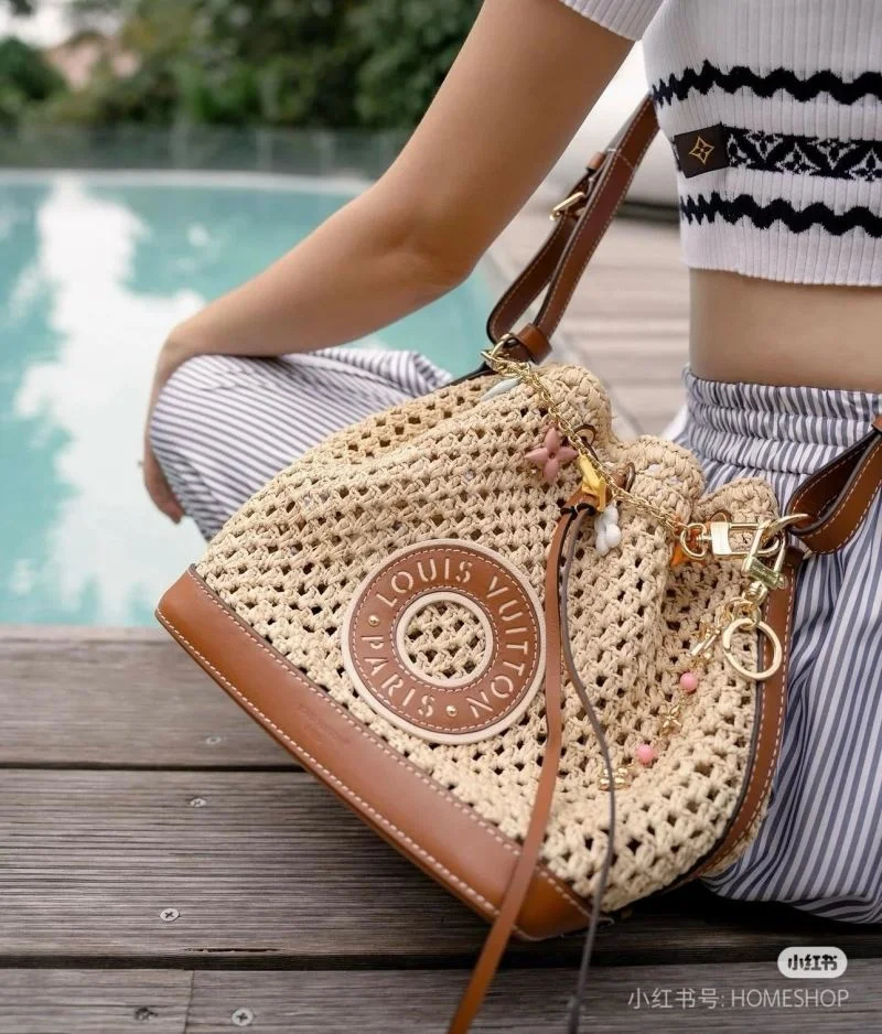 Brand-authenticated Louis Vuitton Bucket Bags