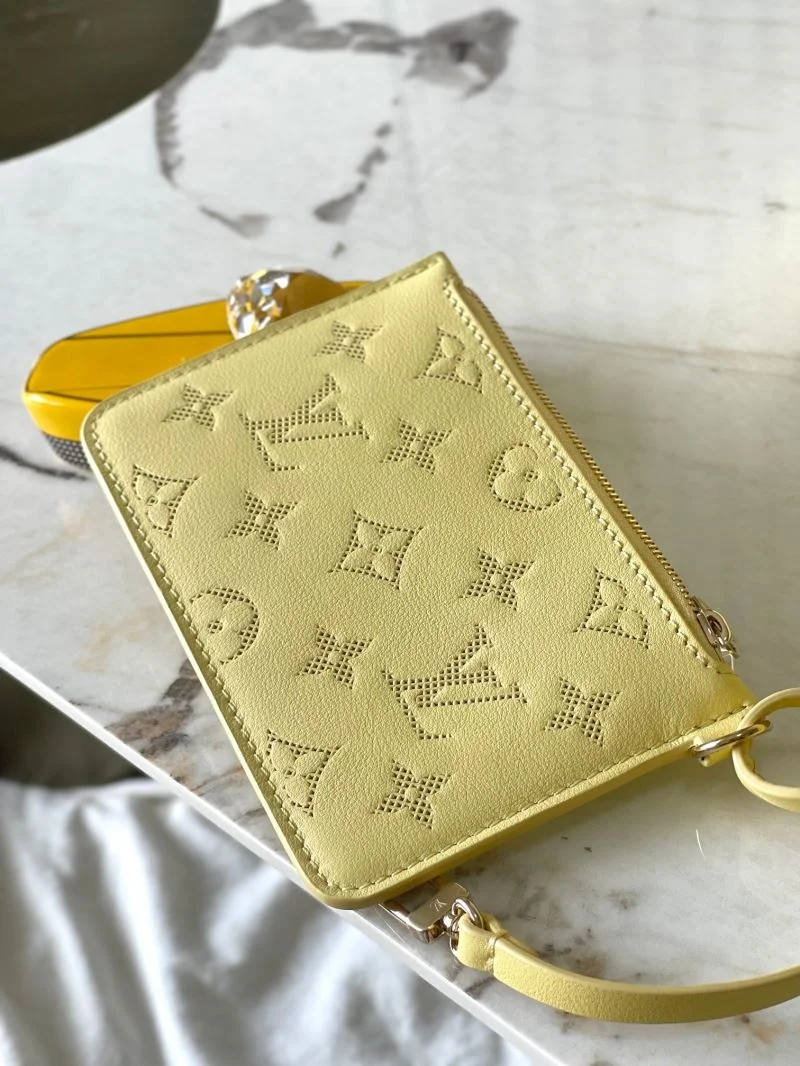 High fidelity Louis Vuitton Bucket Bags