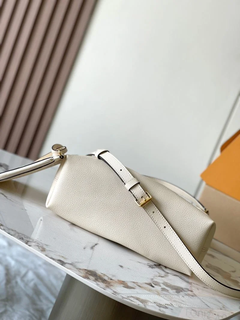 Value-priced Louis Vuitton Bucket Bags