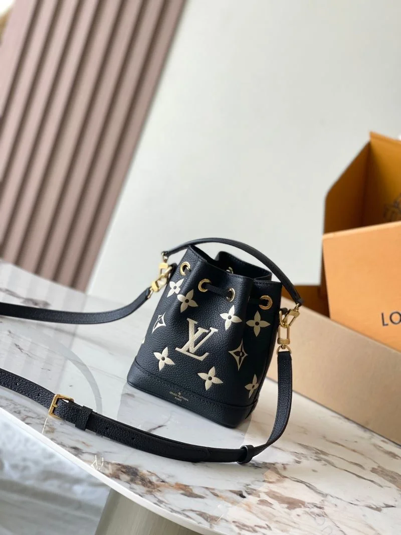 Top match Louis Vuitton Bucket Bags