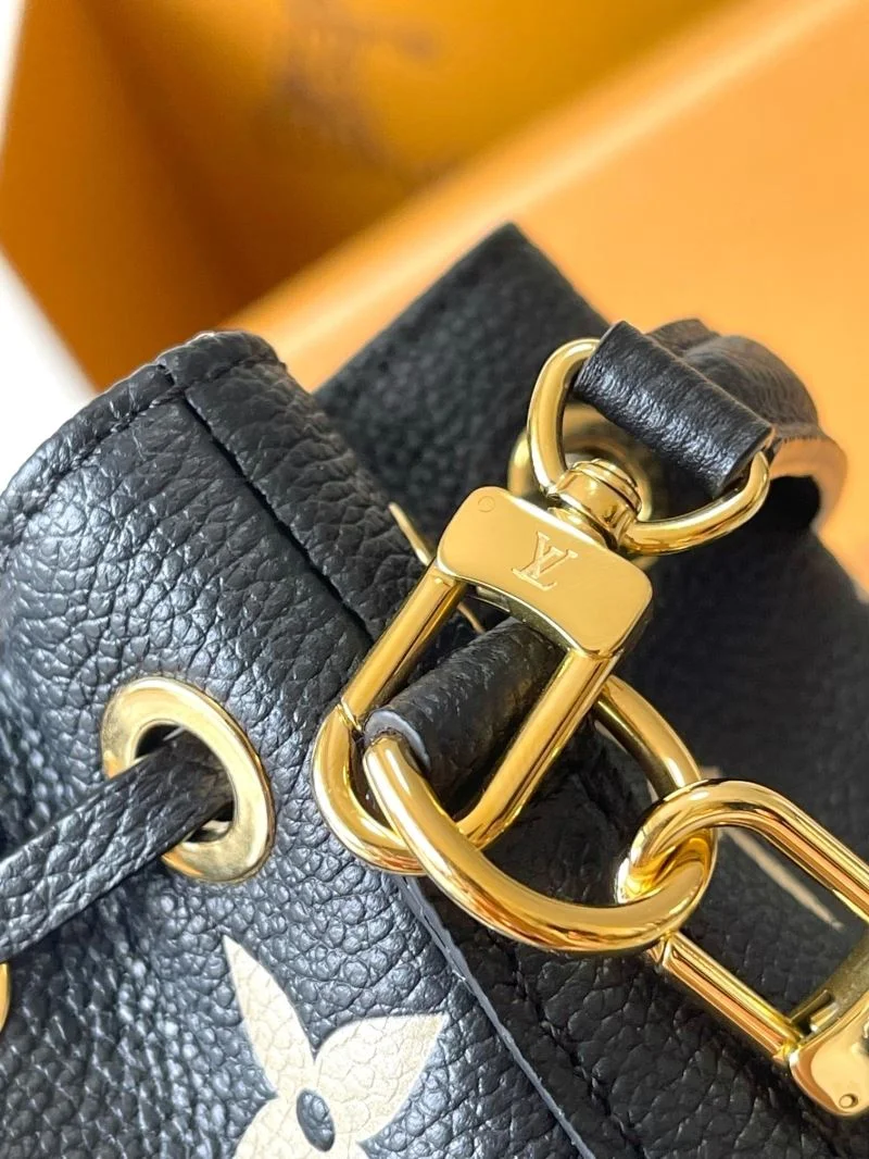 Top match Louis Vuitton Bucket Bags