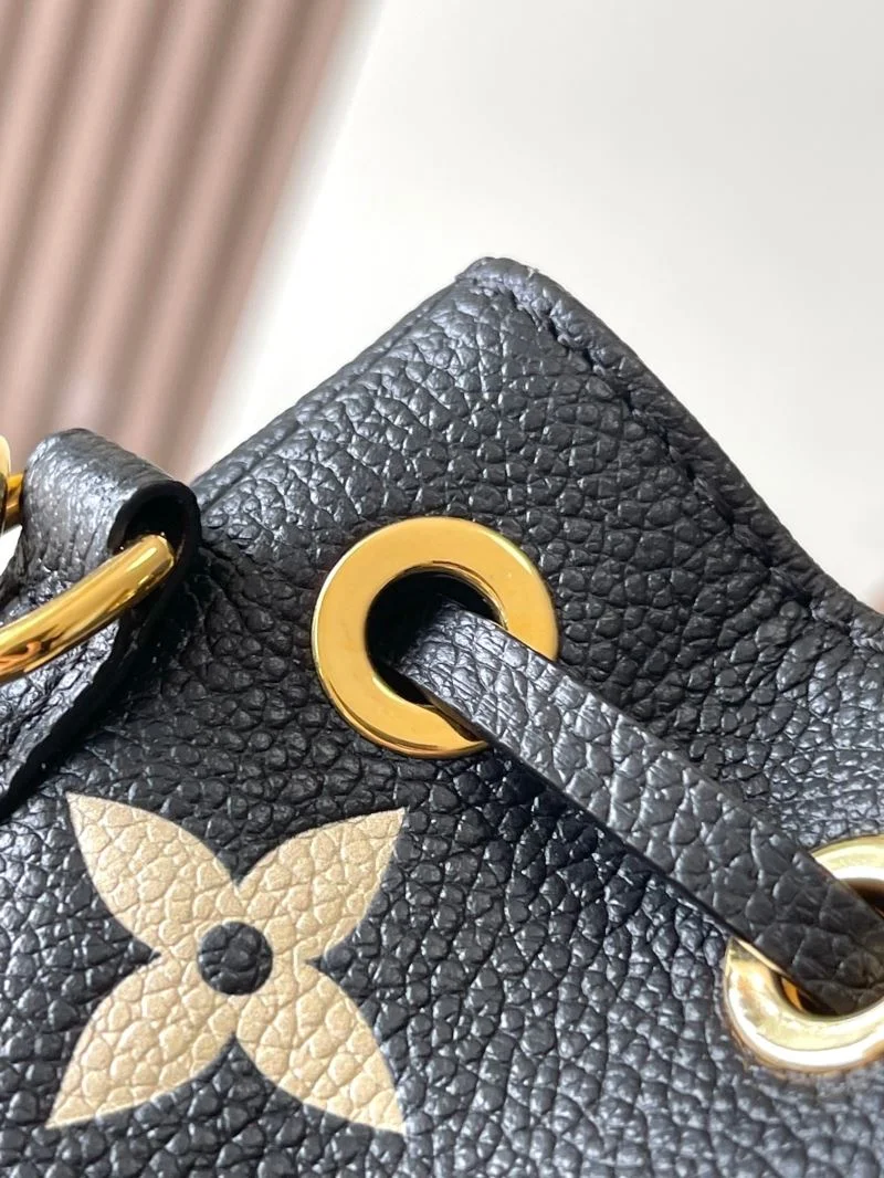 Top match Louis Vuitton Bucket Bags