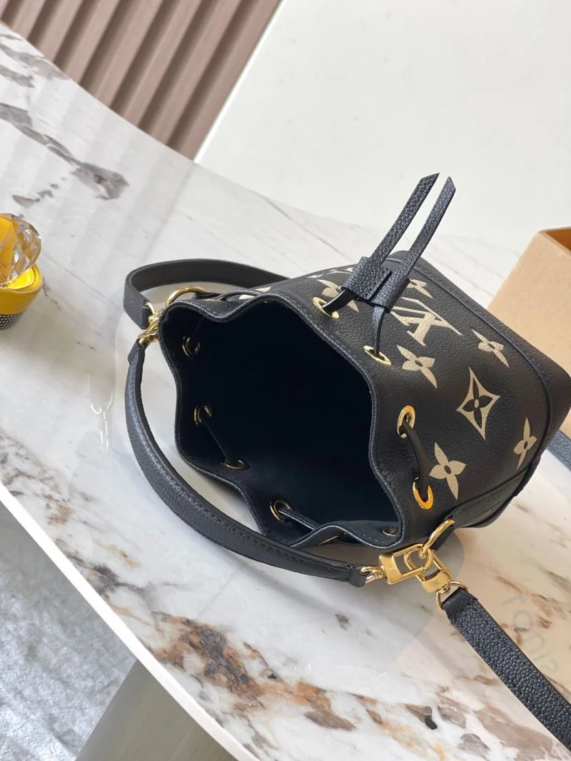 Top match Louis Vuitton Bucket Bags