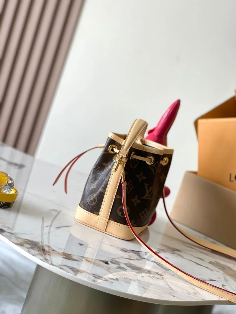 Official Louis Vuitton Bucket Bags