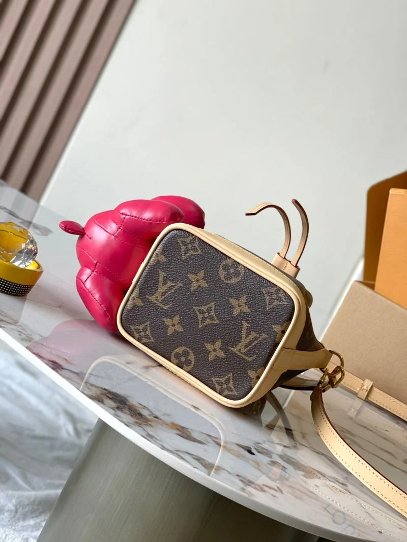 Official Louis Vuitton Bucket Bags