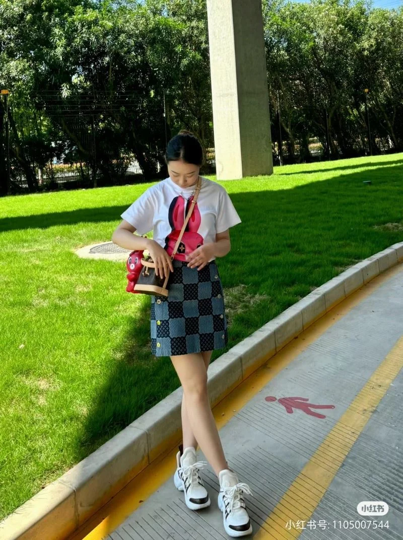 Official Louis Vuitton Bucket Bags