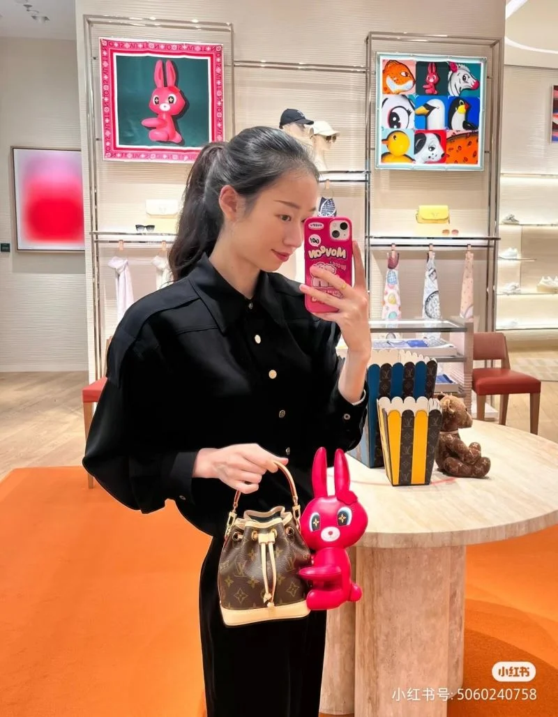Official Louis Vuitton Bucket Bags