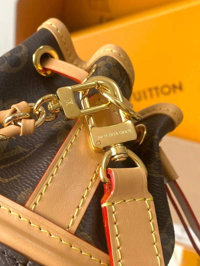 Accurate model Louis Vuitton Bucket Bags