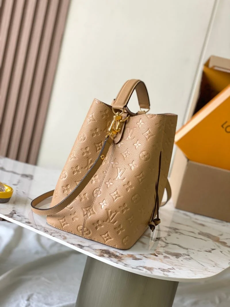 High fidelity Louis Vuitton Bucket Bags