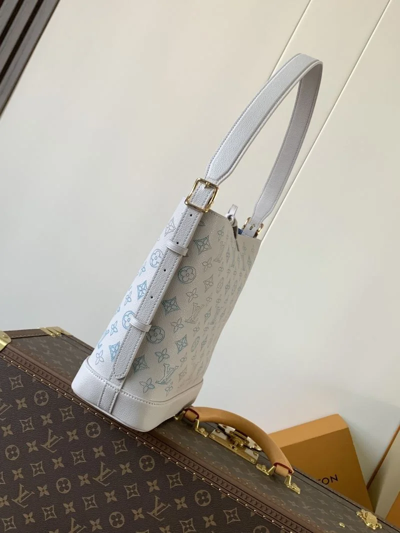 Top match Louis Vuitton Bucket Bags