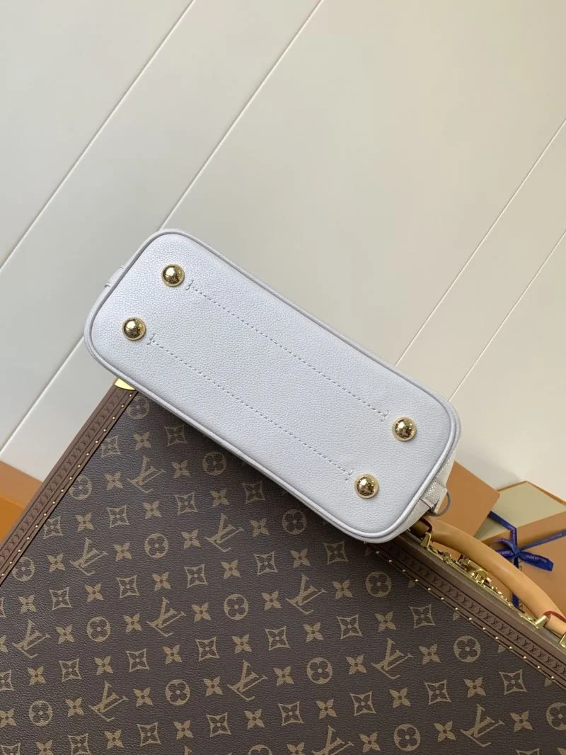 Top match Louis Vuitton Bucket Bags