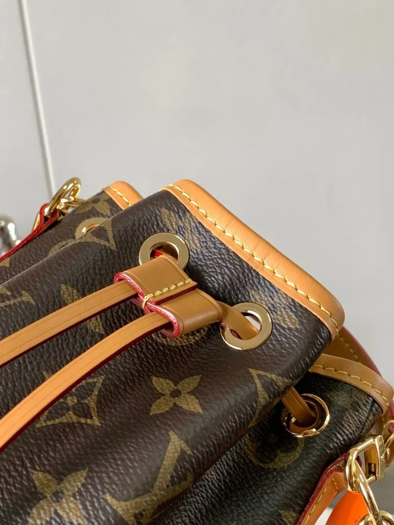 High fidelity Louis Vuitton Bucket Bags