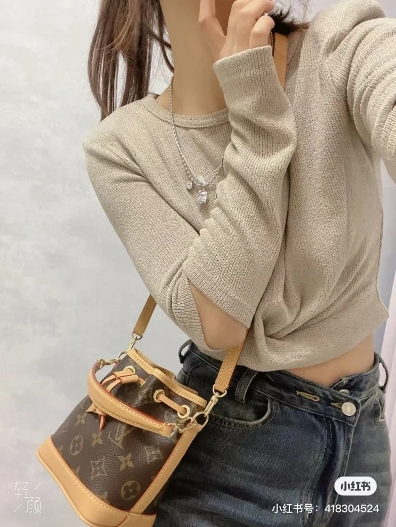 High fidelity Louis Vuitton Bucket Bags