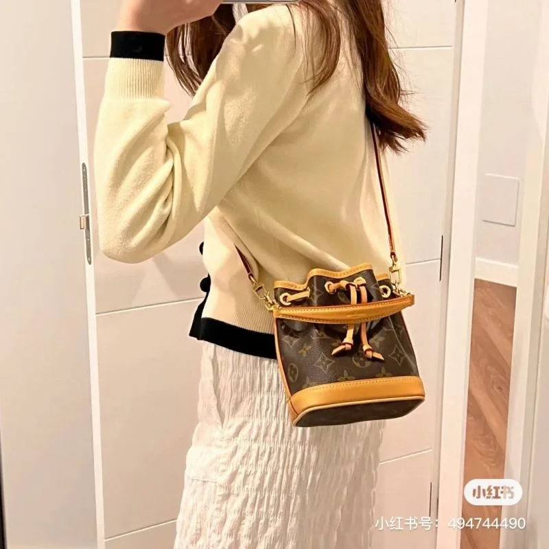 High fidelity Louis Vuitton Bucket Bags