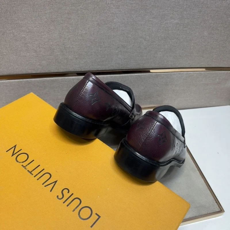 Accurate model Louis Vuitton Business Shoes