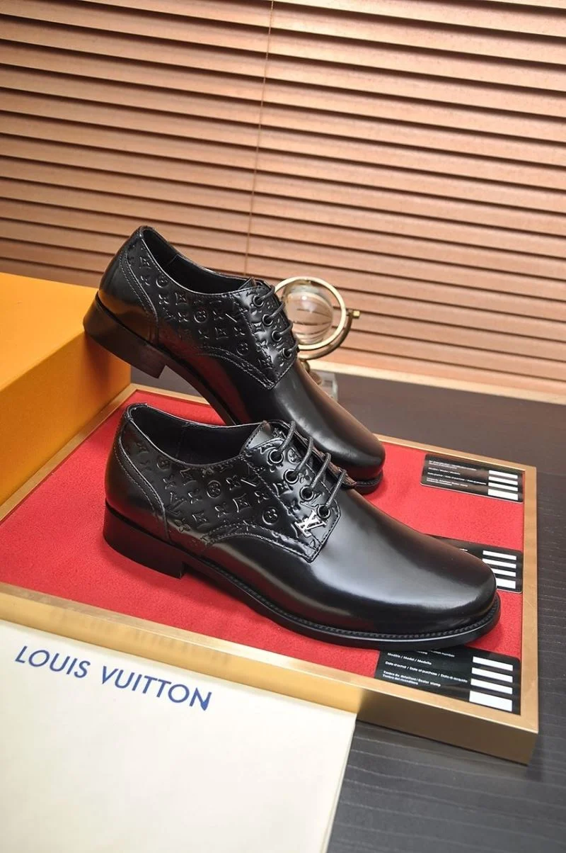 Accurate model Louis Vuitton Business Shoes