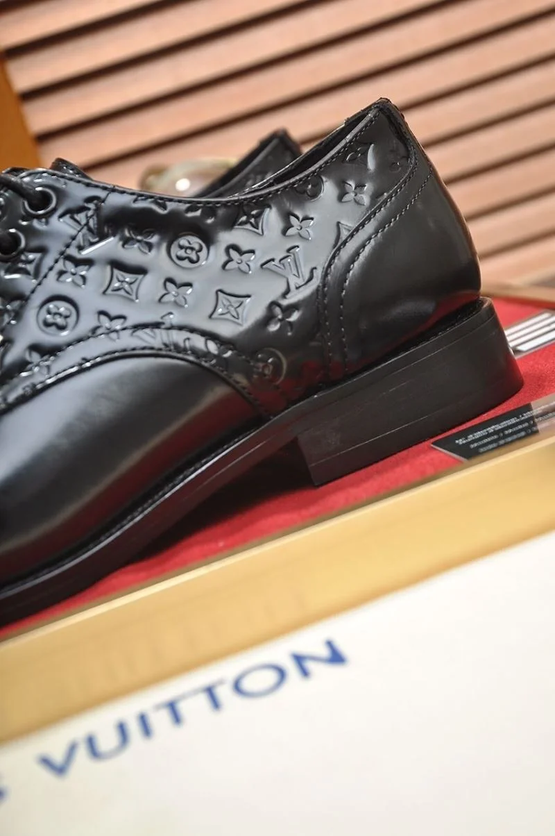 Accurate model Louis Vuitton Business Shoes