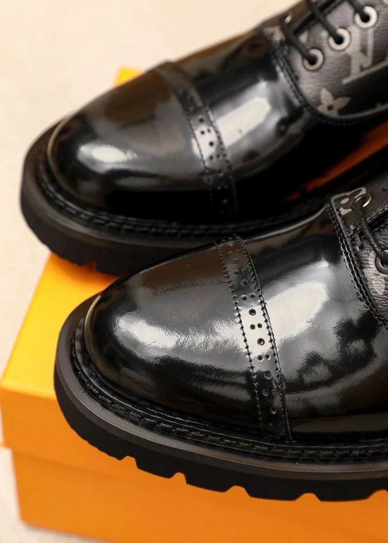 Exact replica Louis Vuitton Business Shoes