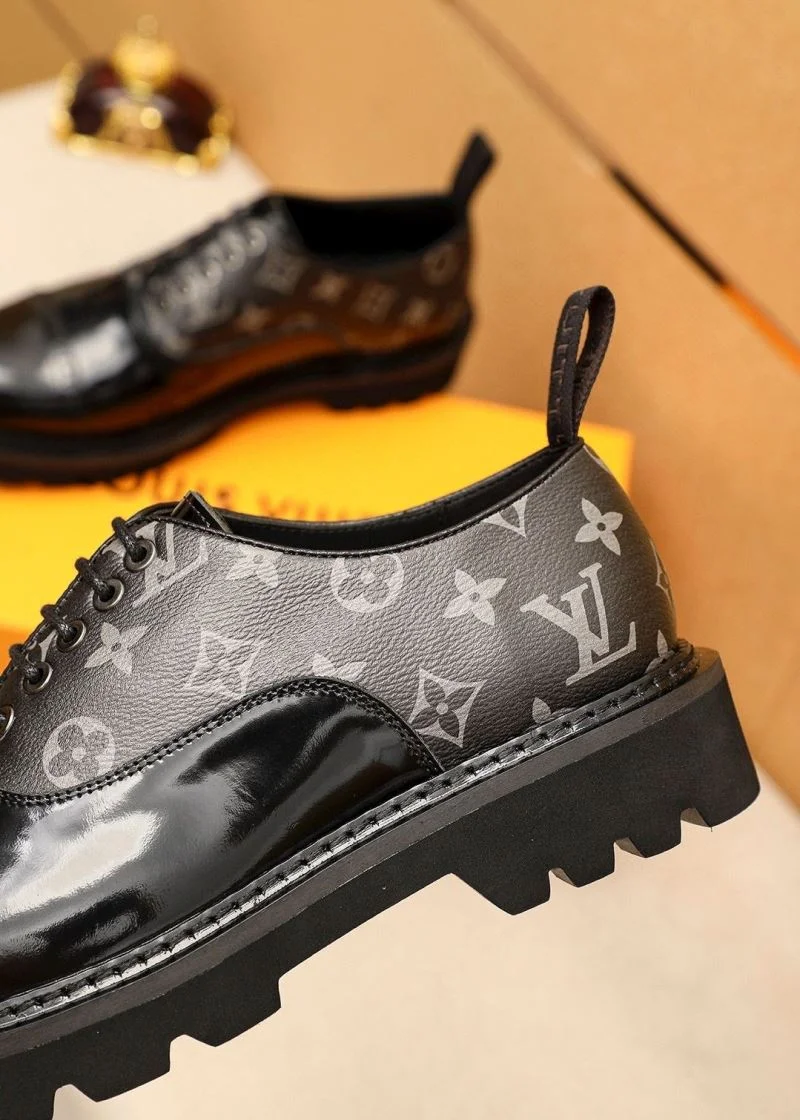 Exact replica Louis Vuitton Business Shoes