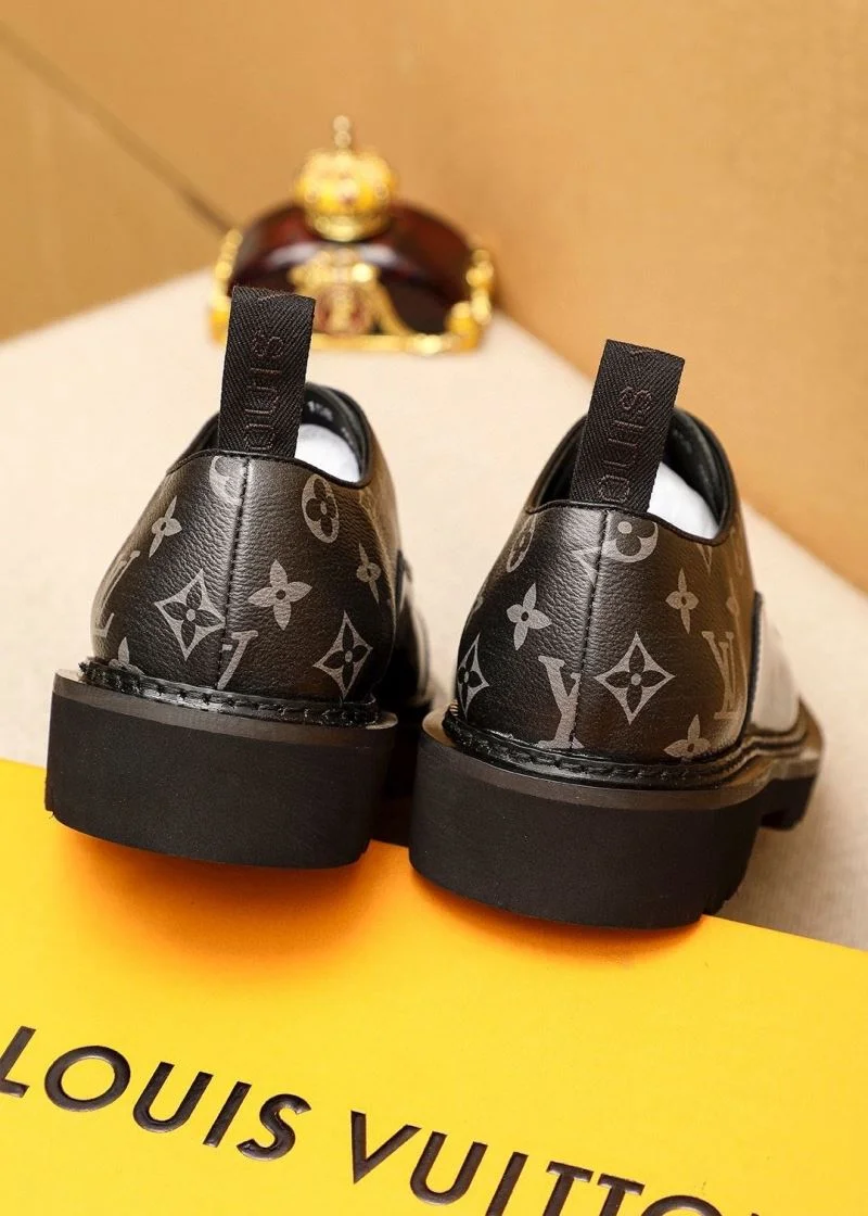Exact replica Louis Vuitton Business Shoes