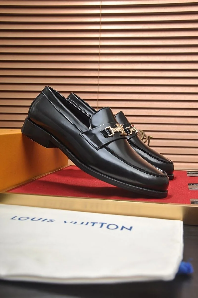 Exact replica Louis Vuitton Business Shoes