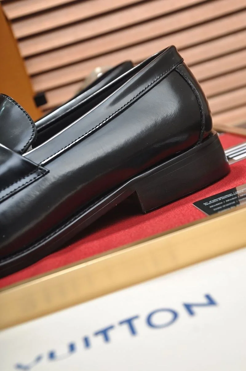 Exact replica Louis Vuitton Business Shoes