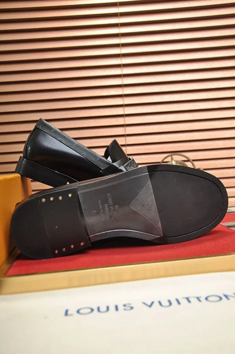 Accurate model Louis Vuitton Business Shoes