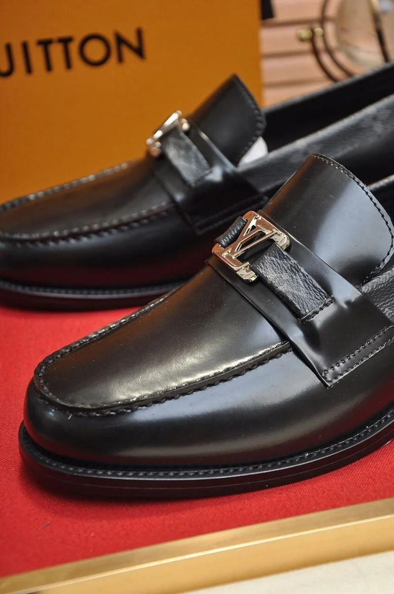 Accurate model Louis Vuitton Business Shoes
