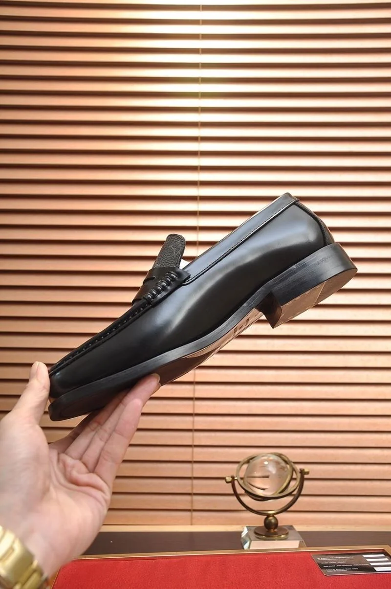 High accuracy Louis Vuitton Business Shoes