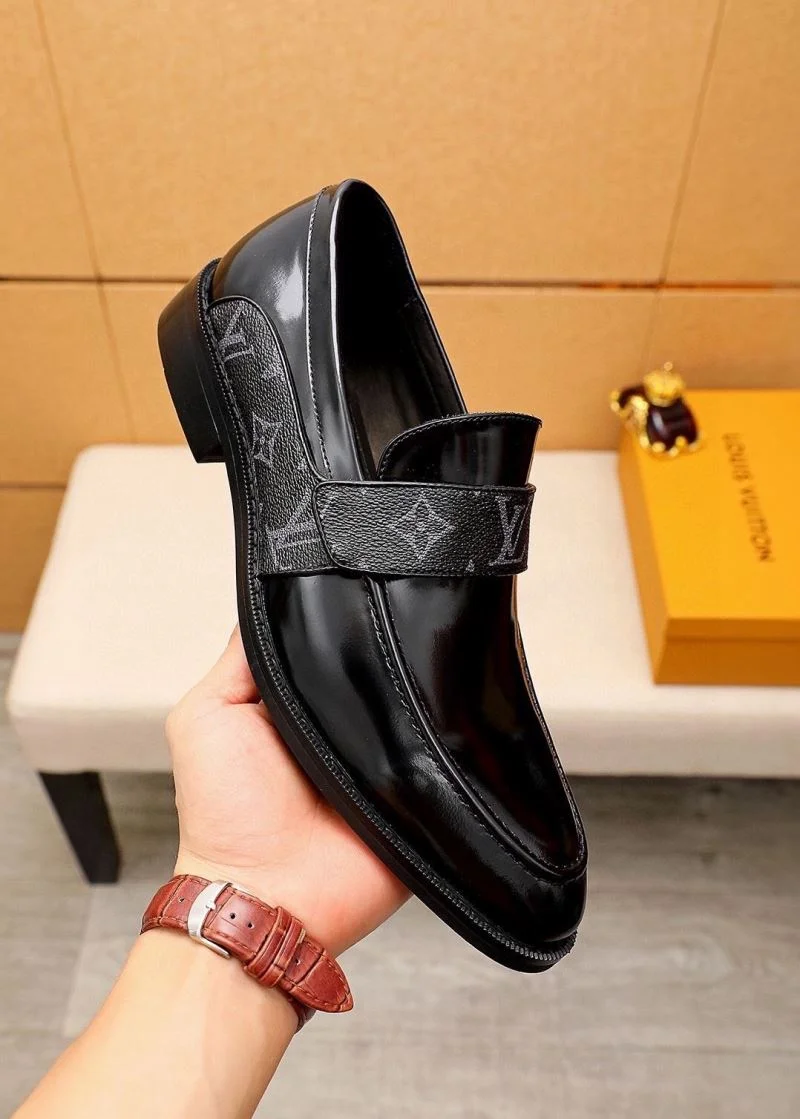 Accurate model Louis Vuitton Business Shoes