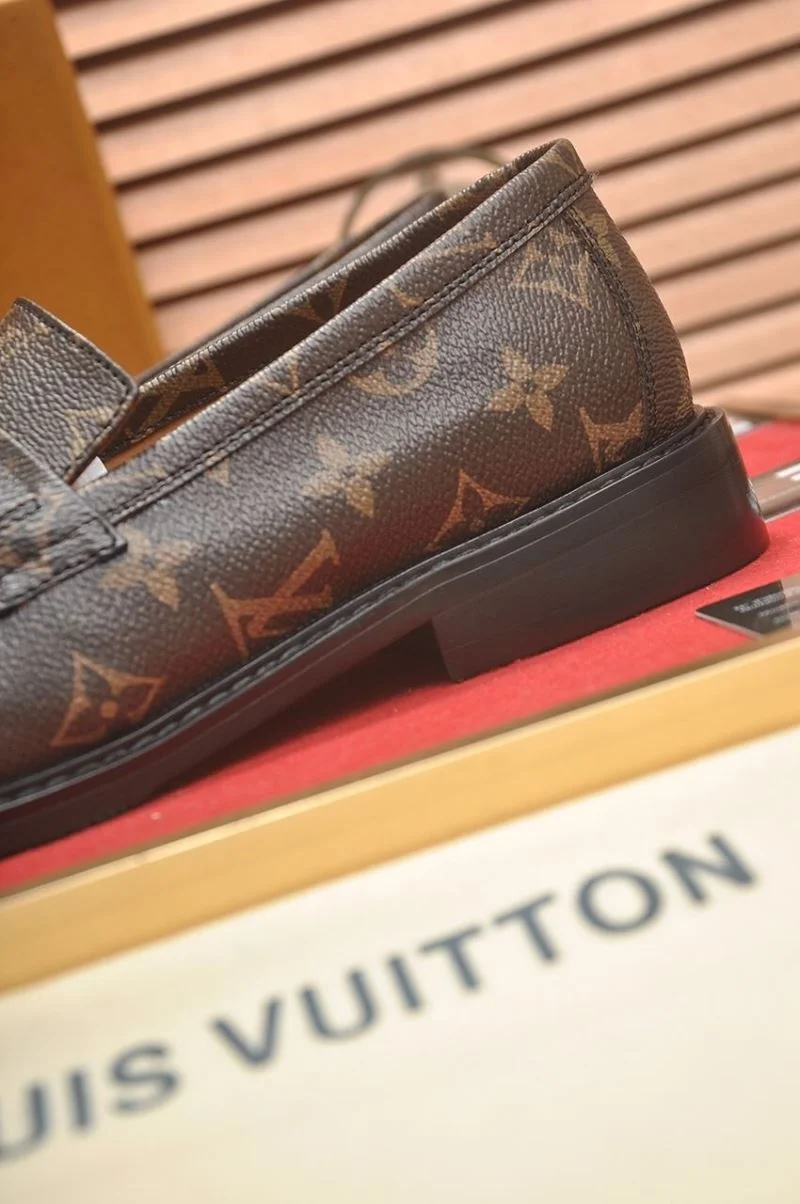 1:1 copy Louis Vuitton Business Shoes