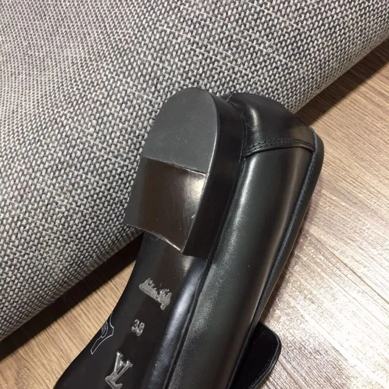 Mirror quality Louis Vuitton Business Shoes