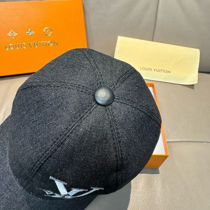 Exact replica Louis Vuitton Caps