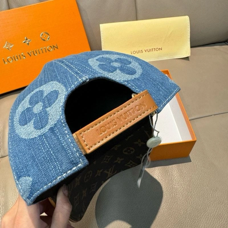 Exact replica Louis Vuitton Caps