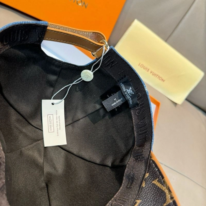 Exact replica Louis Vuitton Caps
