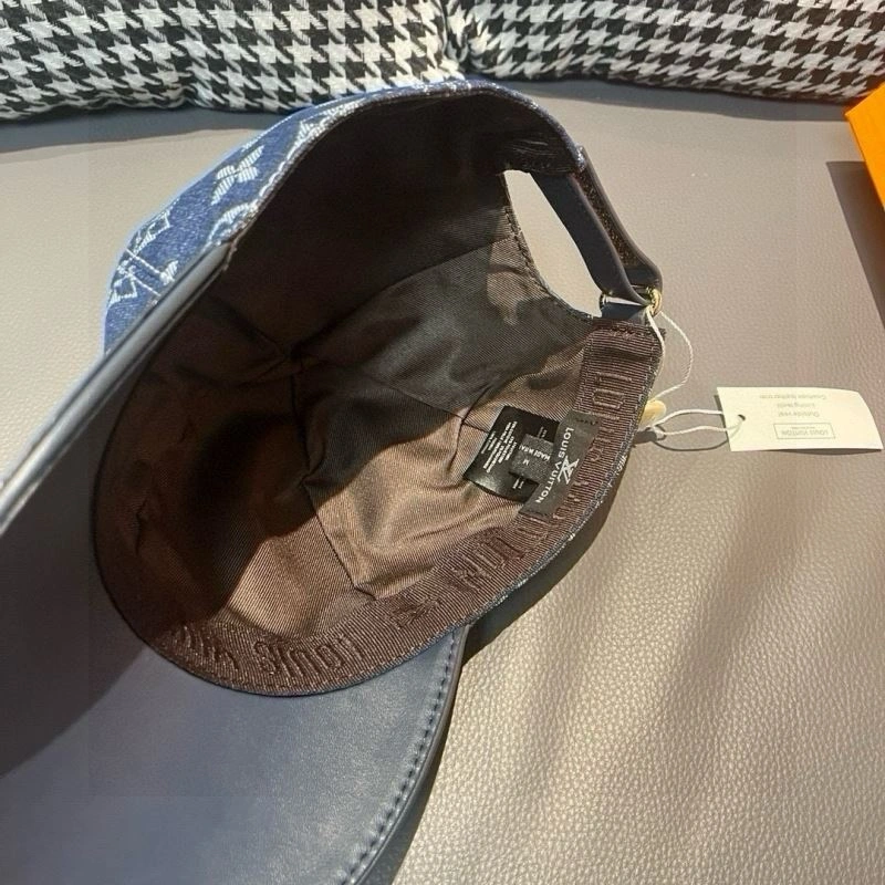 Exact replica Louis Vuitton Caps