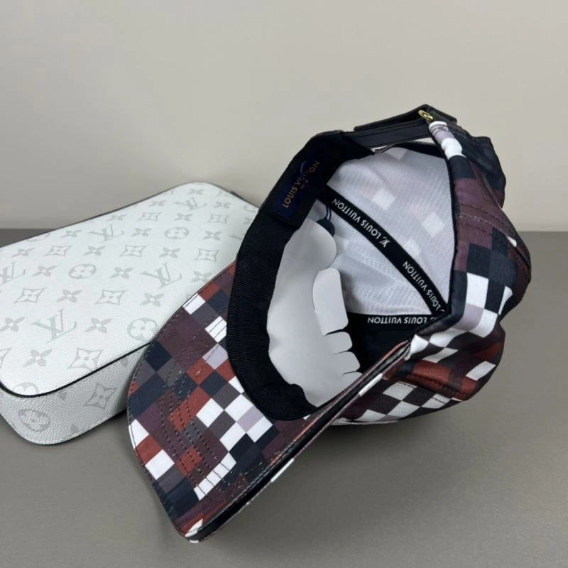 Exact replica Louis Vuitton Caps