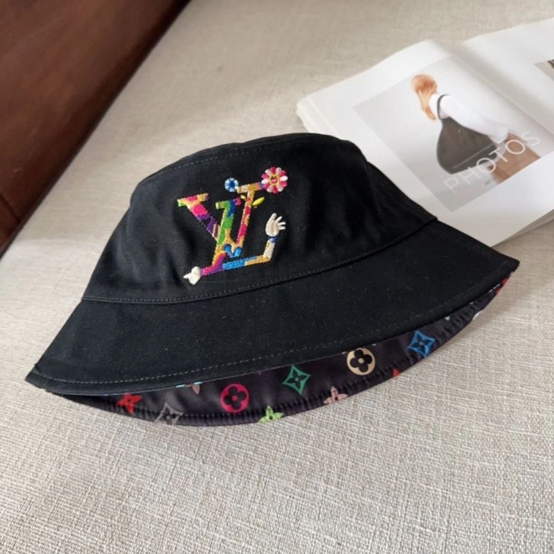 Exact replica Louis Vuitton Caps