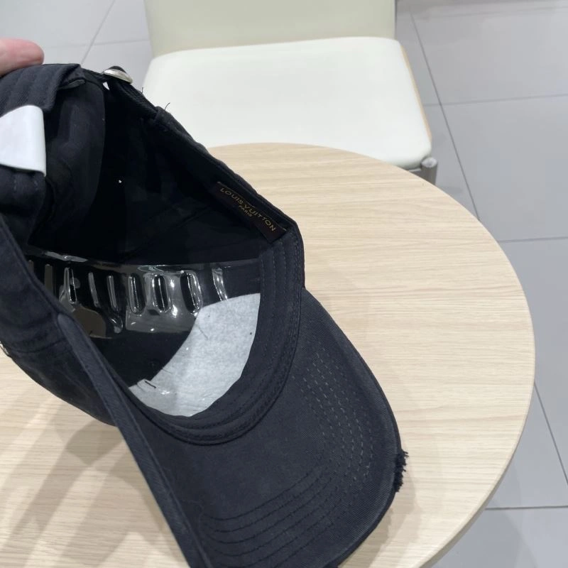 Precise copy Louis Vuitton Caps