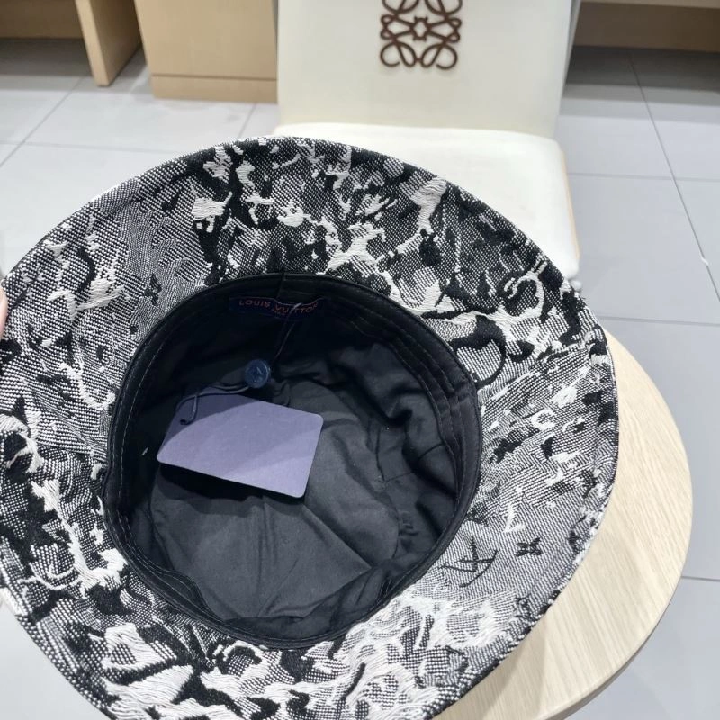 Mirror quality Louis Vuitton Caps